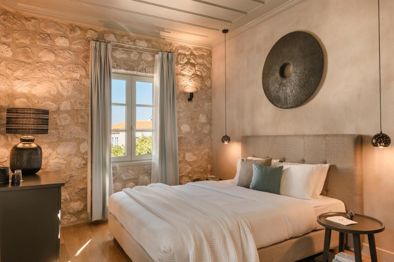 9 Best Hotels in Hydra, Greece - Stay to Wander