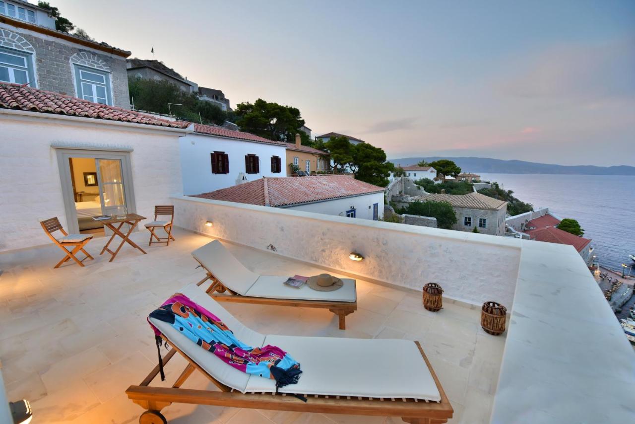 9 Best Hotels in Hydra, Greece - Stay to Wander